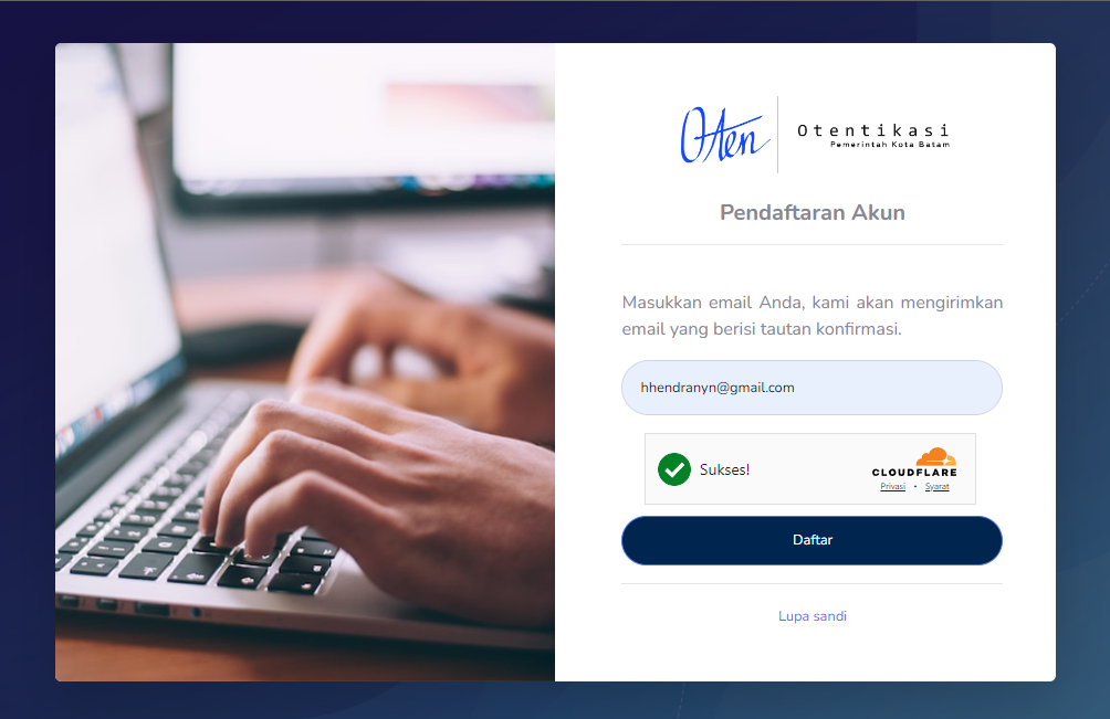 Penggunaan Huruf Besar dan Kecil pada Username Email – Oten